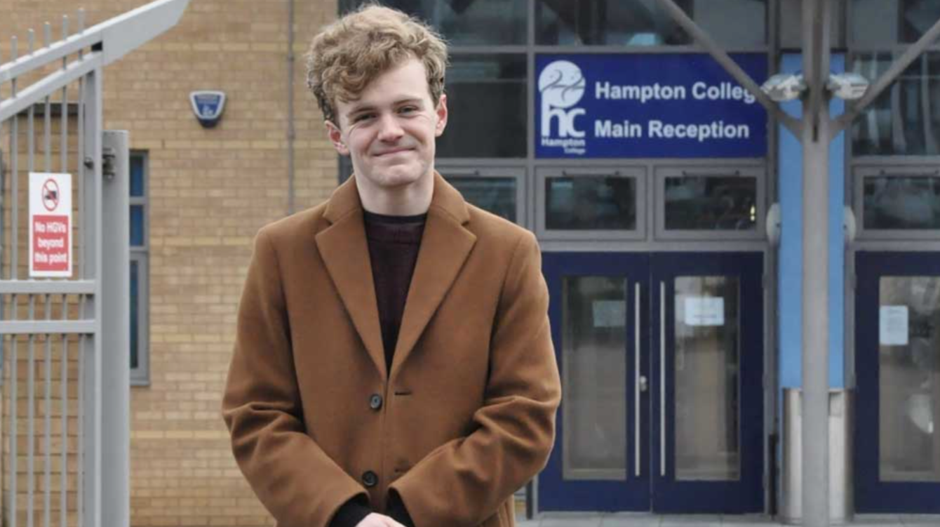 Sam Carling: Who is the 'Baby of the House'?